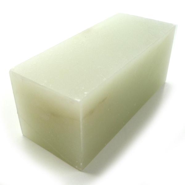 約35×35×80mm　軟石なので丸彫りも容易で楽しいてん刻作品が作れます。　※自然物のため、色味にばらつき、個体差がございます。予めご了承下さいませ。