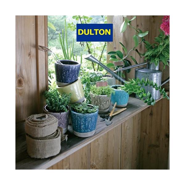 【サイズ(約)】：H.110mm φ120mm Sauser H.22mm φ125mm【素材】：テラコッタ【商品説明】：全10色の展開を誇るカラーポット。単調な色使いになりがちなガーデニングアイテムも、色とりどりのカラーポットを加えること...