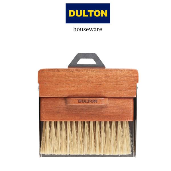 【サイズ】：H.39mm W.146mm D.149mm【素材】：PET、アカシアウッドステンレススチール、マグネット【生産国】：中国どこか懐かしく、しっかりとモノ感のある、こだわりのダストパン&amp;ブラシ。 木に掘られたロゴ、組み上げ...