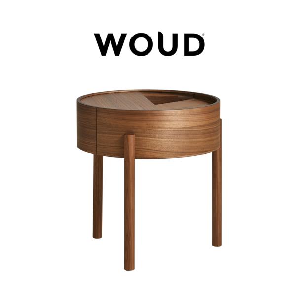 【サイズ】：高さ45cm/直径42cm【重さ (約)】：5.4kg【素材】：ウォルナット突板、ウォルナット無垢材【生産国】：ラトビア「アーク」は、円の中の 2 つの点を結合する曲線の数学的概念を由来としています。アークテーブルはとてもシンプ...