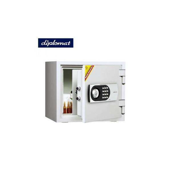 シンプルでスタイリッシュなデザインのテンキー式耐火金庫です。小型コンパクトサイズでも開口部が広くA4紙が楽々収納。 生産国:韓国 素材・材質:鋼材、断熱材 商品サイズ:外寸:41.2×38.4×36cm、内寸:32×22.2×26cm 重量...