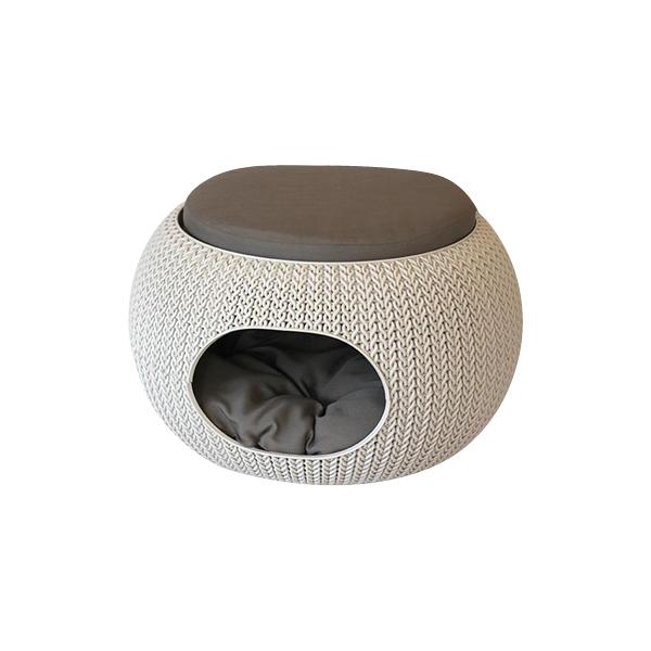 KETERからおしゃれなペットハウスが登場!!ニットのようなデザインが可愛らしい☆上下逆さまにして使用したり、2段ベッドとして使用したりできます♪ 製造国:本体:イスラエル、クッション:中国 素材・材質:本体:ポリプロピレンクッション:ポリ...