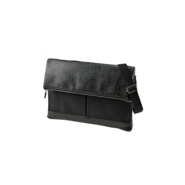 本体生地はアンティーク調の革を表現したムラ感のある合成皮革を使用。汗や手の脂に強い国産高級ソファー生地の製造技術を転用した生地で、風合いが良く、丈夫。お手入れも簡単です。 生産国:日本 素材・材質:合成皮革 商品サイズ:約W36×H25cm...