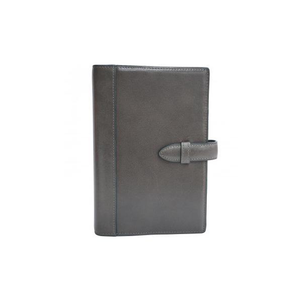 落ち着いたデザインと、少しムラ感のある革がしっくりと手に馴染んで、持つ人を知性的に演出します。ビジネススタイルにも、カジュアルにも似合う、大人の上質感を追求しました。 生産国:中国 素材・材質:牛革(ステア) 商品サイズ:H192×W130...