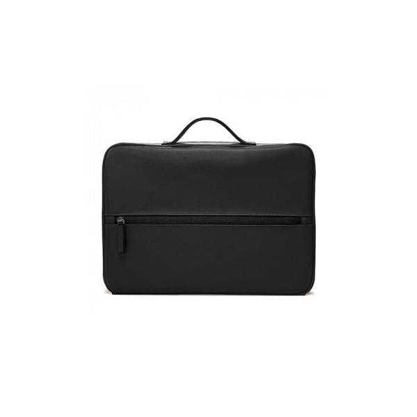 上質素材を使用した型崩れしにくい作りです。A4書類対応のインナーポケット付き。アクセサリーを収納できるフロントポケットは、外側に膨らまない設計でスマートな形をキープ。 生産国:中国 素材・材質:ポリウレタン合皮、ポリエステル 商品サイズ:本...