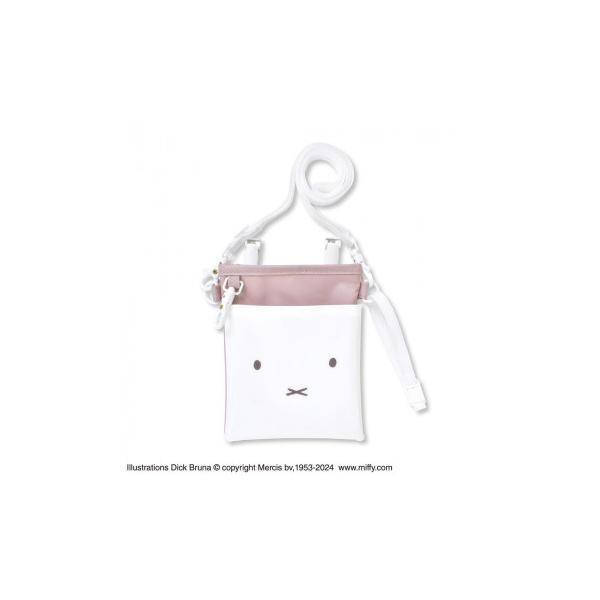 ショルダータイプとクリップタイプとポケットインとして、使用状況に応じて選択できるペンポーチです。ポケットだけでは収納しきれないモノを入れられるもう一つのポケットとして使用できます。ストラップとカラビナも付いているので便利な仕様になっておりま...