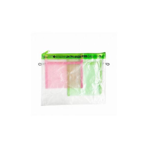 軽くて丈夫なレジャーシート素材に、カラーメッシュの内ポケットと艶やかなPVCを組み合わせた、新感覚のポーチです。軽く薄い素材なのでバッグの中でもスリムに収まります。両サイドにループ紐付きなのでショルダー紐をつければサコッシュにも。単行本やA...