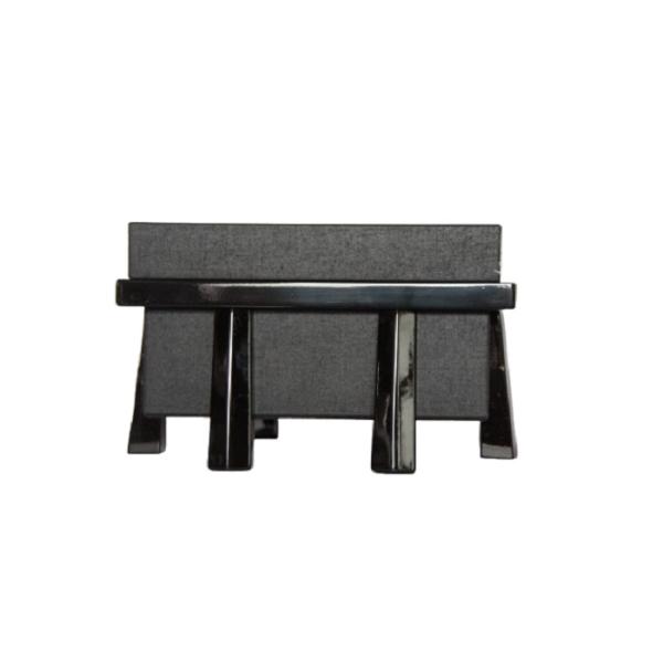 商品状態：未使用備品。表面は紗張り黒塗仕上げ<br>処分理由：誤発注による処分サイズｃｍ：横幅３０×奥行２６×高さ１７．５<br>櫃内サイズｃｍ：横幅２３×奥行１８．５×深さ１０．５ご留意：ご購入後の返品はできません。