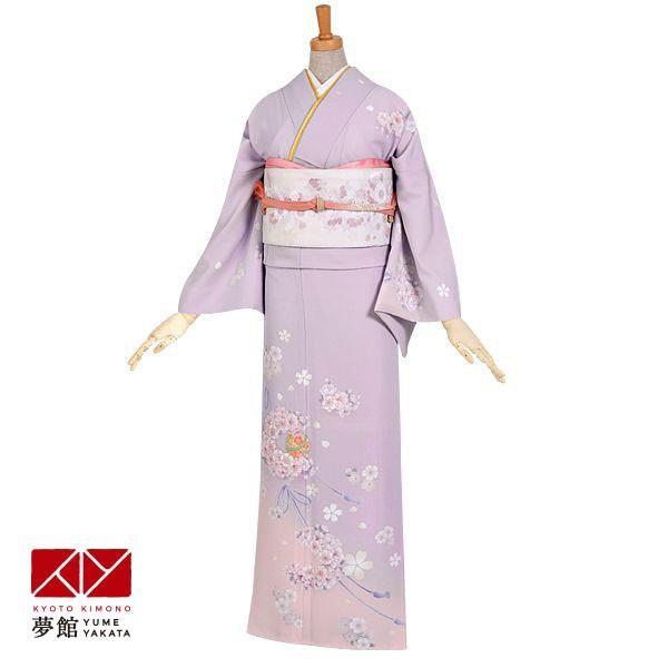 優しい藤色地の裾をピンクでぼかし、パステルカラーの桜ブーケをあしらった、愛らしいお着物です。桜は日本を象徴する花ですので、春に限らず着用していただけます。 【 ブランド 】乙葉【 着物寸法 】身丈161cm / 袖丈49cm / 裄丈68c...
