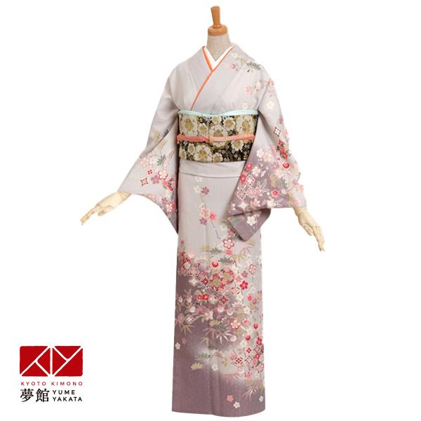 薄いグレーの地に濃色のぼかしを加え、鼓や松竹梅、宝尽くしなど様々な吉祥文様をとりれた、華やかなお着物です。 【 ブランド 】-【 着物寸法 】身丈165cm / 袖丈49cm / 裄丈68cm【 対応身長 】154〜165cm【 対応サイズ...