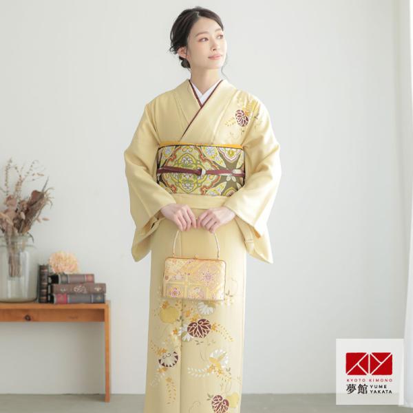 ベージュ地色に葵の柄を描いたお着物です。葵の文様を落ちついた色どりで表現した、上品なデザインです。 【 ブランド 】-【 着物寸法 】身丈167cm / 袖丈49cm / 裄丈68cm【 対応身長 】154〜165cm【 対応サイズ 】標準...