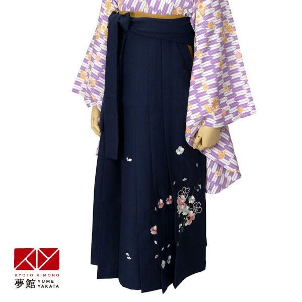 【発売日：2025年08月01日】【 ブランド 】-【 袴サイズ 】Sサイズ / 袴丈 87cm【 対応身長 】約147〜151cm【 対応サイズ 】アンダーバスト 65〜89cm【 仕様/素材 】スカートタイプ/ポリエステル【 予約状況 ...