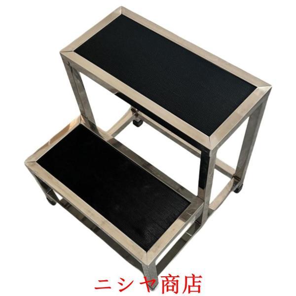 1.材質：厚みのあるステンレス鋼。2.特徴：ペダルツールは日常生活や家事、特に高いキャビネットに手が届かない場合に使用でき、使いやすいです。3.重い設計：厚みを増した角管で作られており、強力な支持力があり、腐食や錆びに強いです。 最大耐荷重...