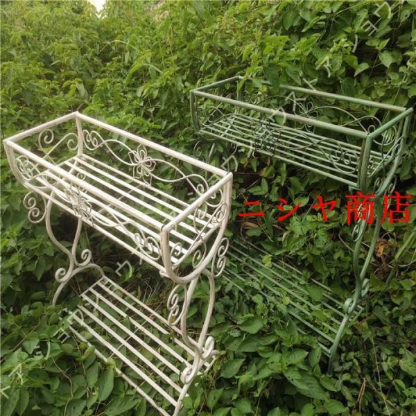 材質：鉄サイズ：幅60×奥行24×高さ70cm ★丈夫で耐久性火薬塗装仕上げの耐久性のある金属管製。 それは防錆性であり、重い植木鉢に耐えることができます。木製の製品より水や錆に強く耐候性に優れているので、長時間使用しても劣化が少なく、長く...