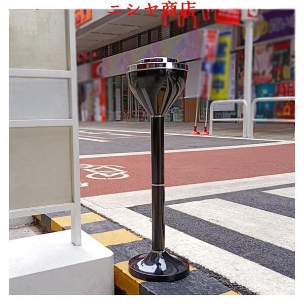 ?材質：屋外床置き灰皿はステンレス製で、防食?防錆?耐候性に優れています。屋内外のデッキやテラスに最適です。-取り外し可能なデザイン：灰皿を取り出して、必要なときに机やコーヒーテーブルに置くことができます。 18cmのヘビーウェイトベースは...