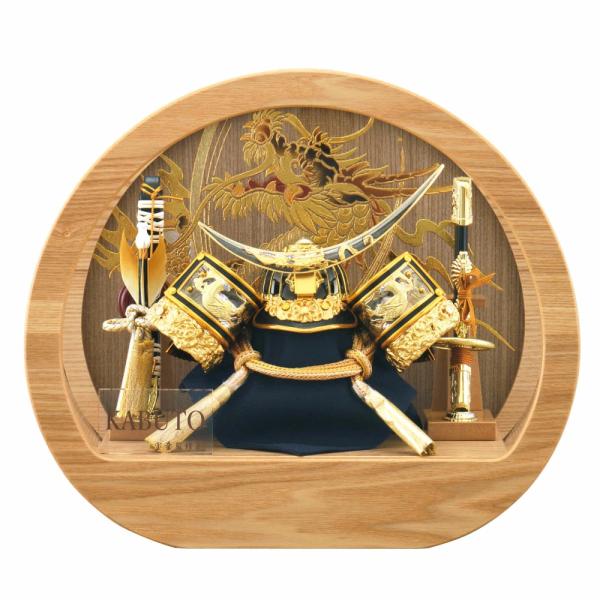 下敷き毛氈60×50円型ケース飾りYN0507GKC商品詳細 コンパクトサイズの5号伊達兜 円型アクリルケース飾り弓太刀付です。マンション住まいのお方にとても人気があります。 商品状態 新品です。寸　法　間口３４ｃｍ　奥行き２０ｃｍ　高さ３...