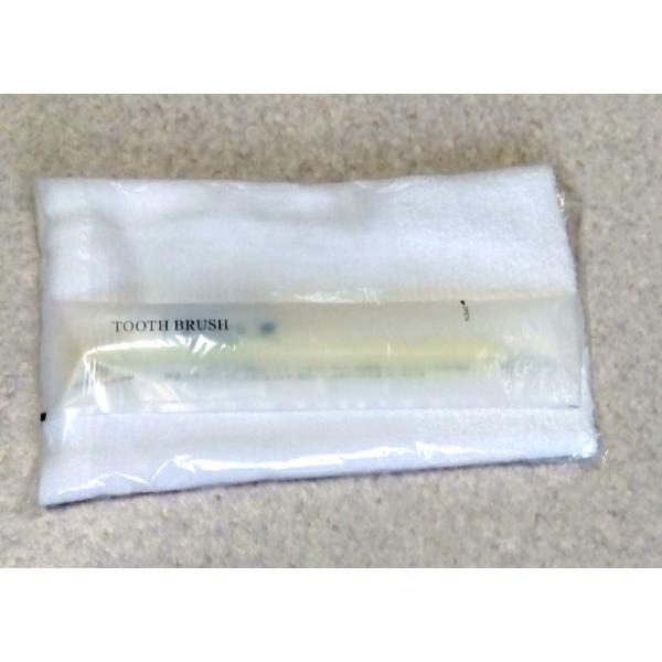 （送料無料）（北海道、沖縄、離島、は別途送料がかかります。）タオル140匁白歯ブラシ入り（旅館、ホテル客室用白タオル）　　200枚ポリ袋入り      宿泊施設様のタオルハブラシセットです。　　　袋入りでそのまま使用できます。　　　単　位：...