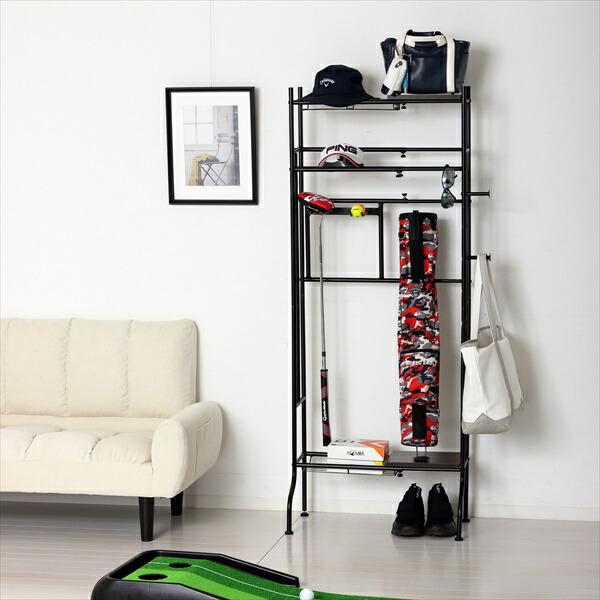 置き場に困ったスポーツ用品をすっきりまとめて収納できるラックです。 玄関にも合わせやすいホワイトナチュラルとブラックブラウンの2色ご用意。 奥行き30cmのシンプルなスチール製で圧迫感なくお使いいただけます。  商品名：スポーツ用品ラックカ...