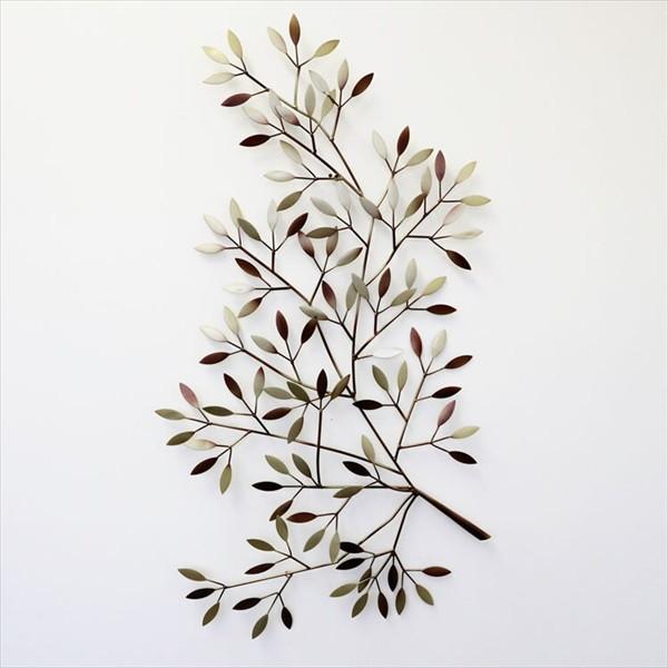 モダンテイストのアイアンウォールデコレーション、壁掛けです。絵を飾る感覚でお部屋のインテリアにどうですか？重さも軽く、ピンで簡単に取り付け可能です♪縦、斜め、横など色々な角度に飾ることができます。和・洋・モダン、どんなお部屋にもあわせやすい...