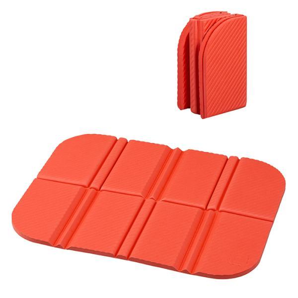 ●持ち運んで敷くだけで、湿った床や汗が気にならなくなる「tomte マイサウナマット」は、一般的なマットよりも厚みや弾力性がある素材で出来ているので座り心地も良く、ずっと座っていてもお尻が痛くなりにくく、サウナに集中して入れます。また、マッ...