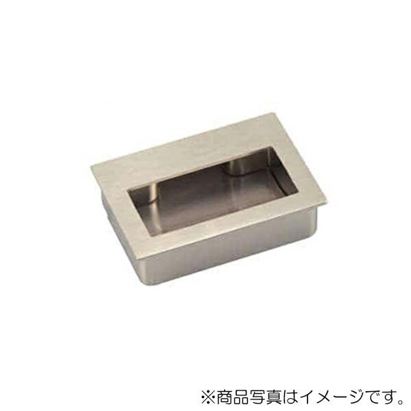 ●シンプルで洗練されたデザインの掘込引手です。●本品は手掛かりがあります。●ピッチ： 48mm●長さ： 60mm●高さ： 1.5mm●材料： 亜鉛合金（ZDC）●仕上/色： サテン●パッケージ表記・刻印： GURPPO CONFALONIE...