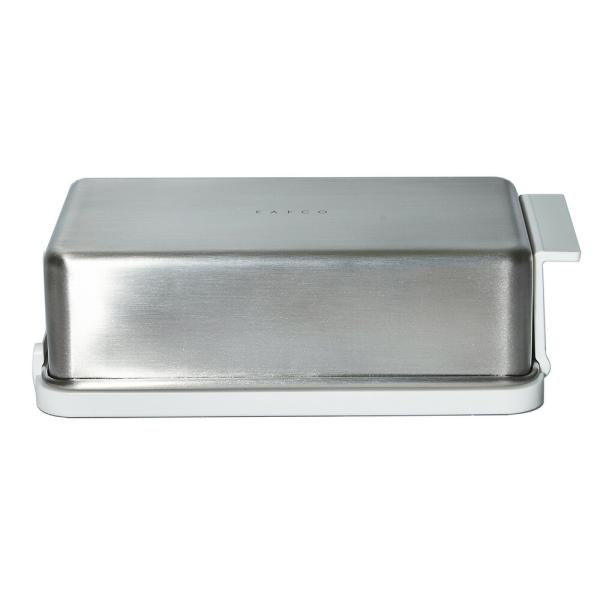 ●ステンレスと樹脂を組み合わせ、容器の密閉性を高めたバターケース。●バターの乾燥を防ぎ、臭いもつきにくく快適に使えます。●トレーには切り分けしやすいようにラインが入っています。●サイズ： 全幅89mm×全長161mm×高さ46mm●重量： ...