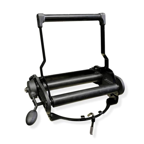 ●ワックス缶、剥離剤の樹脂缶にそのまま装着出来ます。●レバーを上下するだけで、誰でも簡単にモップを絞ることができます。●程よい弾力のあるローラーと、強力なバネ圧でモップ全体をムラなくカタ絞りができます。●3つのミゾがある樹脂缶に装着できます...