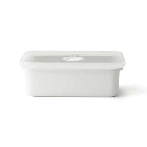 ●2重構造のガスケットによる密閉蓋なので、保存性が高く、酸化しやすいバターを新鮮に保ってくれます。●商品寸法： 約W150×D100×H55mm●容量： 0.42L●重量： 0.3kg（小箱入り）●素材： 本体:ほうろう用鋼板、ふた:ポリプ...