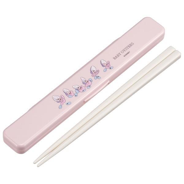 ●「カチャカチャ」音が鳴りにくい箸箱とお箸18cmのセット。●銀イオン配合の抗菌仕様。●ケースは横開きで、お箸をスリムに収納できる。●ケースは防音クッション付きで、「カチャカチャ」という音が鳴りにくい。●防音クッションがしっかりハシを押え、...