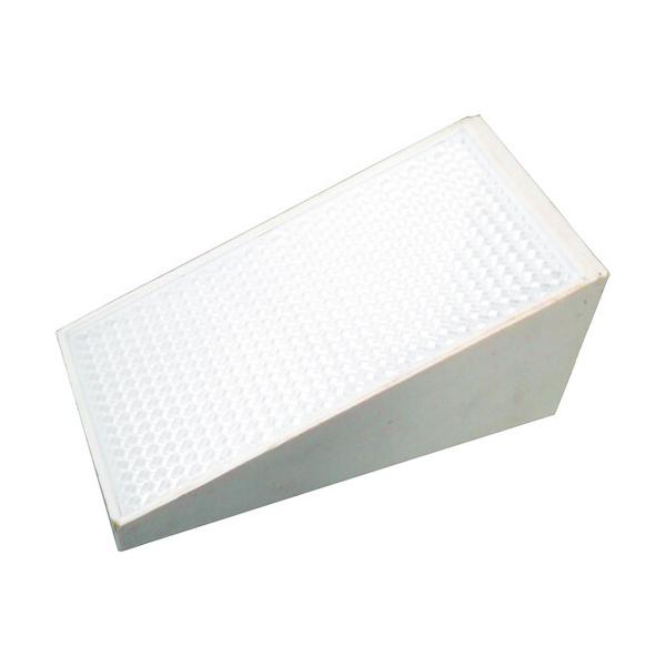 特長●精密プリズムレンズ金型使用の、再帰性反射板です。用途●事務所、工場、倉庫の構内や駐車場、側溝の注意喚起に。仕様●色：クリア質量・質量単位●68.0g【メーカー名】和気産業（株）【メーカー品番】Z-48