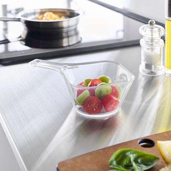 ●電子レンジでよく温まり、水切れがよく洗いやすい。●メモリ付きで計量ができるハンドル付きのボウルSサイズです。●食洗機OK。●電子レンジOK。●冷凍OK。※内容物による●商品サイズ： W18×D12×H5.5cm●耐熱： 170℃●耐冷： ...