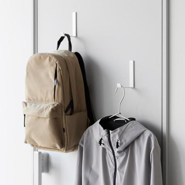 ●コンパクトなのに安定感があり強力。●マグネットで取り付けるハンガーフック２個組。●長めのフックなので奥行きのある物も掛けやすく、スチールワゴンに取り付けてヘッドホンや水筒などの収納にもおすすめです。●商品サイズ： W2.2×D6.6×H1...