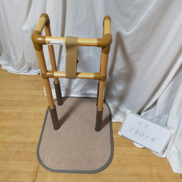 【メーカー】矢崎化工【名称/型式】たちあっぷ CKA-03【機能/特徴】高さ調整3段階床面に置くだけの、簡単に設置できる手すりです。【サイズ】 ベース部：奥行60×幅50cm手すり部：幅35×高さ70・75・80cm重量：15.4kg【状態...