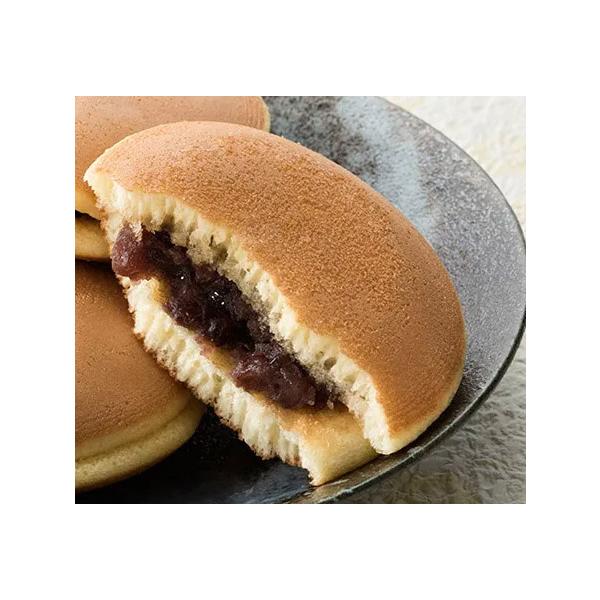 国内産鶏卵とオーガニック小麦、北海道産てんさい糖、鹿児島産甘藷を原料にした水あめを使用した生地に、北海道産小豆をふっくら炊き上げたつぶあんをサンドしました。◎原材料：つぶ餡（砂糖、小豆（北海道産）、水あめ、寒天）（国内製造）、有機小麦粉、砂...