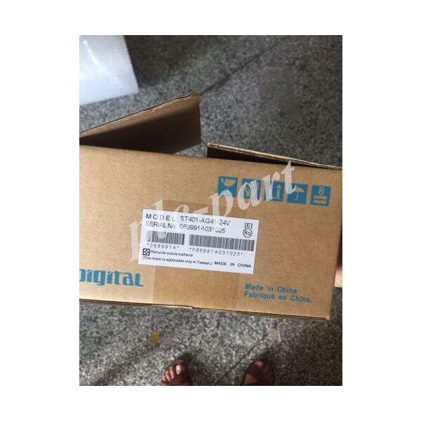 1PC New PRO-FACE ST401-AG41-24V TOUCH SCREEN PANEL In Box VIA1PC新しいプロフェイスST401-AG41-24Vタッチスクリーンパネルボックス経由