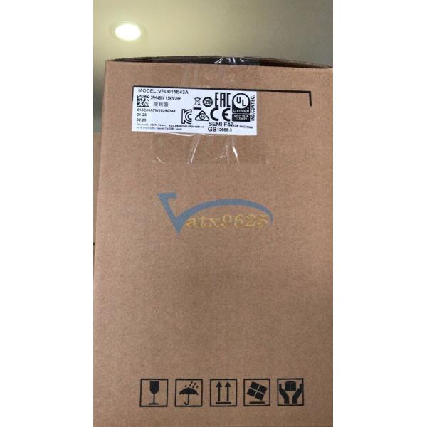1PCS Delta Inverter VFD015E43A In Box NEW1PCSデルタインバーターVFD015E43A IN BOX NEW