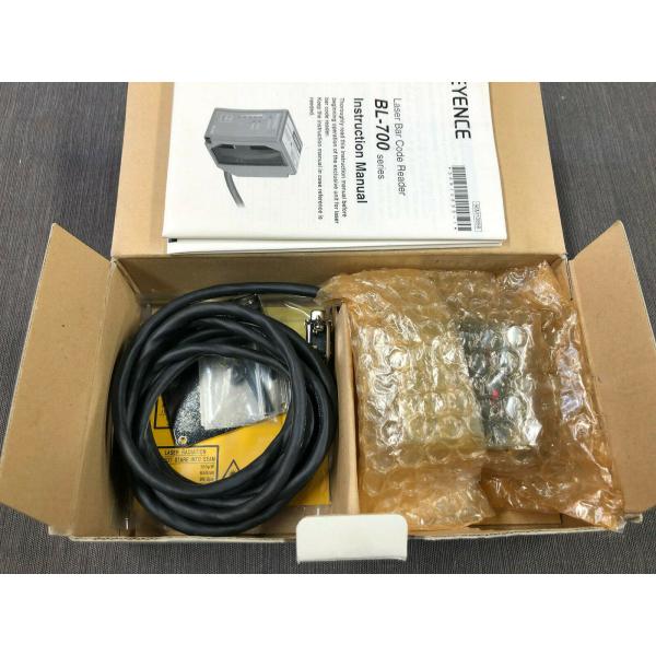 Keyence BL-781 Long Distance Laser Barcode Reader 5VDC, RS-232 Serial Comm.Keyence BL-781長距離レーザーバーコードリーダー5VDC、RS-232シリアルコム。
