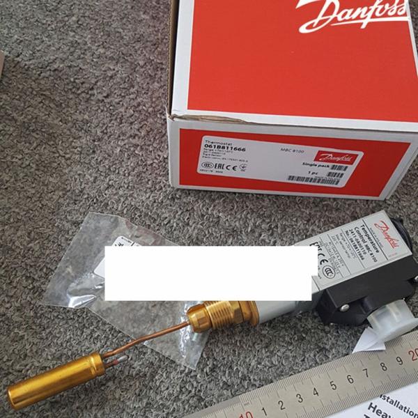 1PCS New Danfoss 061B811666 Pressure transmitter In Box#QW1PCS New Danfoss 061B811666圧力送信機ボックス＃QW