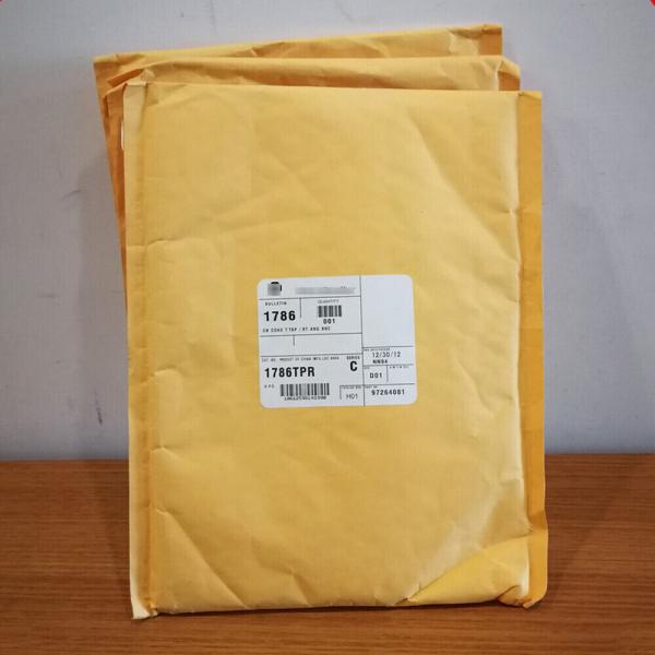 1786-TPR AB ControlNet 1m Coaxial Right Angle T-Tap 1786TPR 2pcsGQ1786-TPR AB ControlNet 1M同軸直角t-tap 1786tpr 2pcsgq