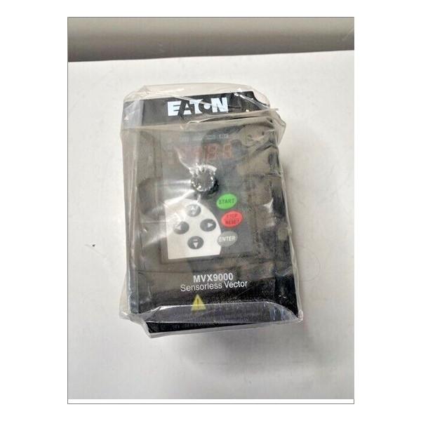 EATON VFD MVX002A0-4 MVX 9000 AC Drive 2HP 480VAC Sensorless Vector NEWEaton VFD MVX002A0-4 MVX 9000 ACドライブ2HP 480VACセンサ...