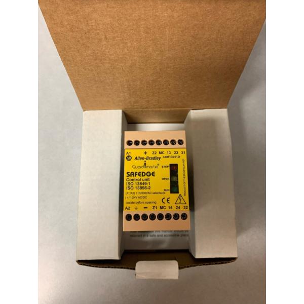 Allen Bradley 440F-C251D Series A Guardmaster SAFEDGE Control UnitAllen Bradley 440F-C251DシリーズA Guardmaster Safedge Cont...