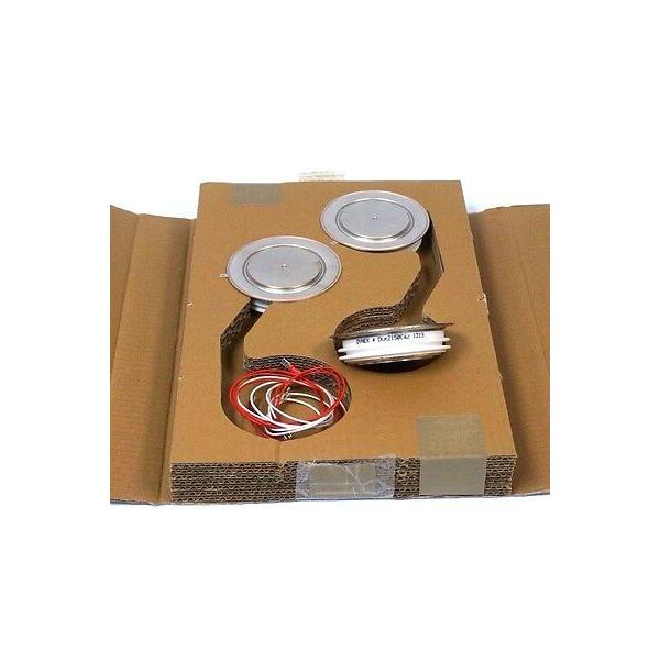 LOT OF 3 NEW DYNEX DCR2150C42 THYRISTORS 2150A, 4200Vたくさんの3つの新しいDynex DCR2150C42 Thyristors 2150A、4200V
