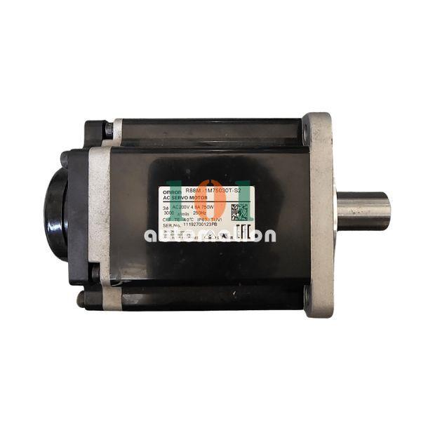 1PCS NEW FOR Omron servo motor R88M-1M75030T-S2 AC200V 4.6A 750WOMRONサーボモーターR88M-1M75030T-S2 AC200V 4.6A 750Wの新しい1PCS新規
