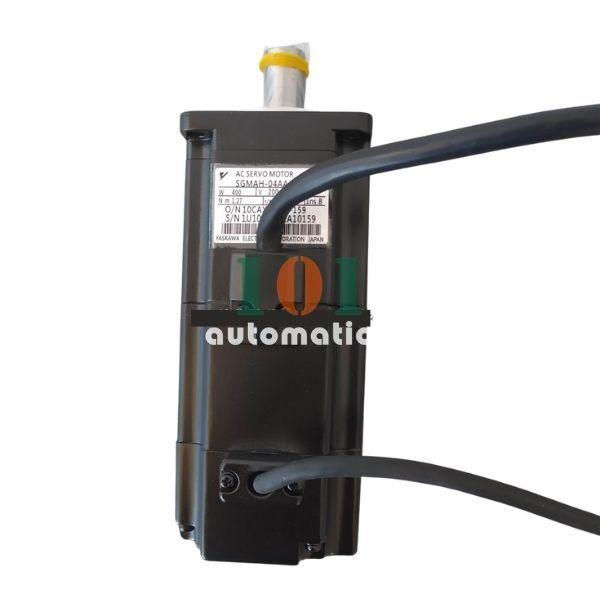 1PCS NEW FOR YASKAWA motor SGMAH-04AAA2C 400W 200V 2.8AYaskawa Motor SGMAH-04AAA2C 400W 200V 2.8Aの新しい1PCS