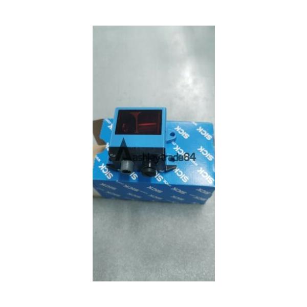 1PCS Neu IN Karton SICK OLM100-1006S02 1070197カートンシックOLM100-1006S02 1070197の1PCS neu