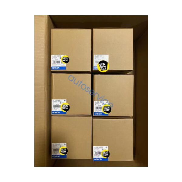 New Omron PLC programmable controller CP2E-N40DR-D新しいOmron PLCプログラマブルコントローラーCP2E-N40DR-D