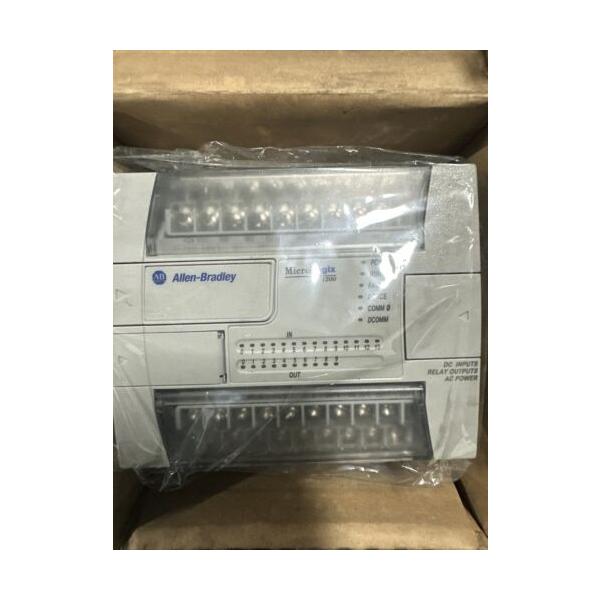 Micrologix 1200 Allen-Bradley 1762-L24BWAR PLC. 24 Point Controller.Micrologix 1200 Allen-Bradley 1762-L24BWAR PLC。 24ポイ...