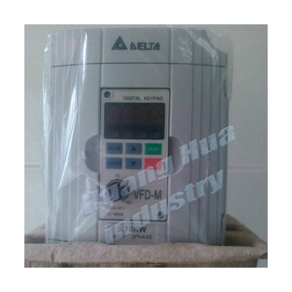 1Pcs New Delta AC Motor Driver frequency converter VFD007M43B VFD-M 0.75KW1PCSニューデルタACモータードライバー周波数コンバーターVFD007M43B VFD-M...