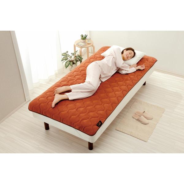 商　品　詳　細■カラー：オレンジ■素材：（表側・裏側）ポリエステル100％　　　：（中わた）ポリエステル100％[アルミシート入り]　　　　：（パイピング部）ポリエステル100％■サイズ：（約）幅100cm × 長さ205cm (厚さ)1....