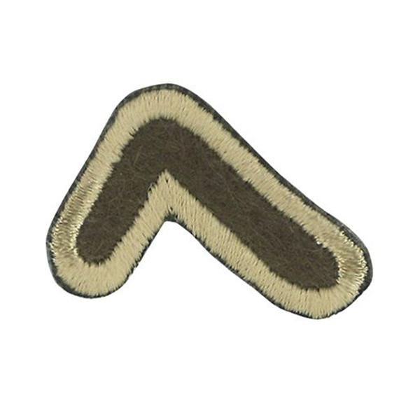 定番の文字ワッペンです。色々な生地の柄やカラーに合わせやすいラテカラーで、使いやすくてかわいいシリーズです。アイロンがかけられる布製品にはアイロン。小物や固いもの・プラスチックなどアイロンがダメなものにはシールで付けることができます。[あい...